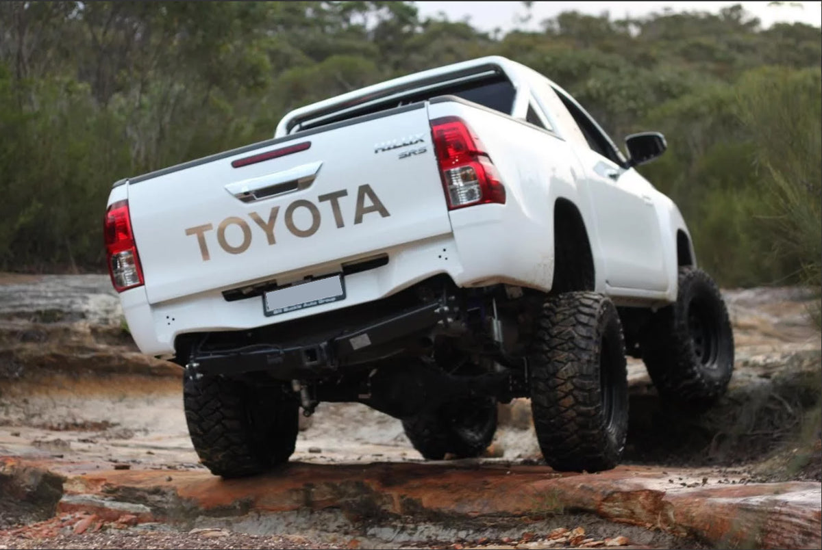 VMN Custom Body Lift - Toyota Hilux 2005-2015 - 50mm – Force4